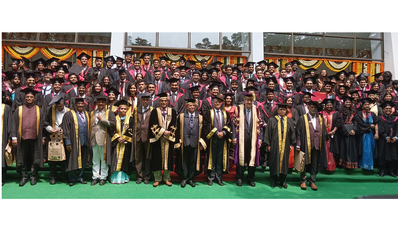 Supreme Court Justices Attend 20th Annual Convocation of NALSAR ...